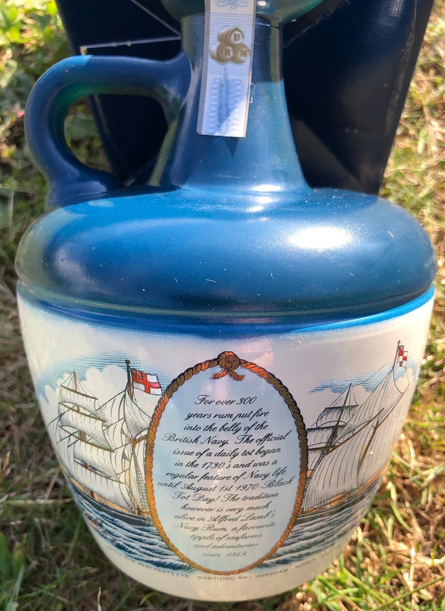 Alfred Lamb's Navy Rum Flagon - 1970s – Cedrics Somerset